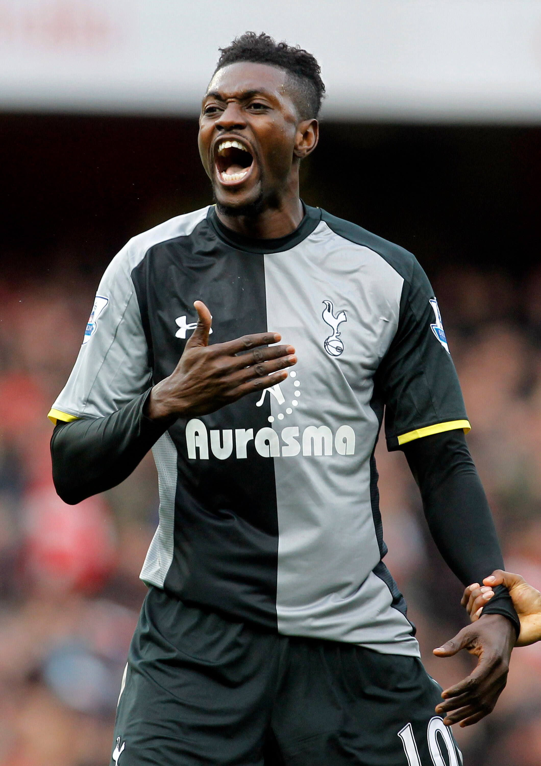 Voetballer Adebayor krijgt vrijaf na bericht over zelfmoord | de Volkskrant