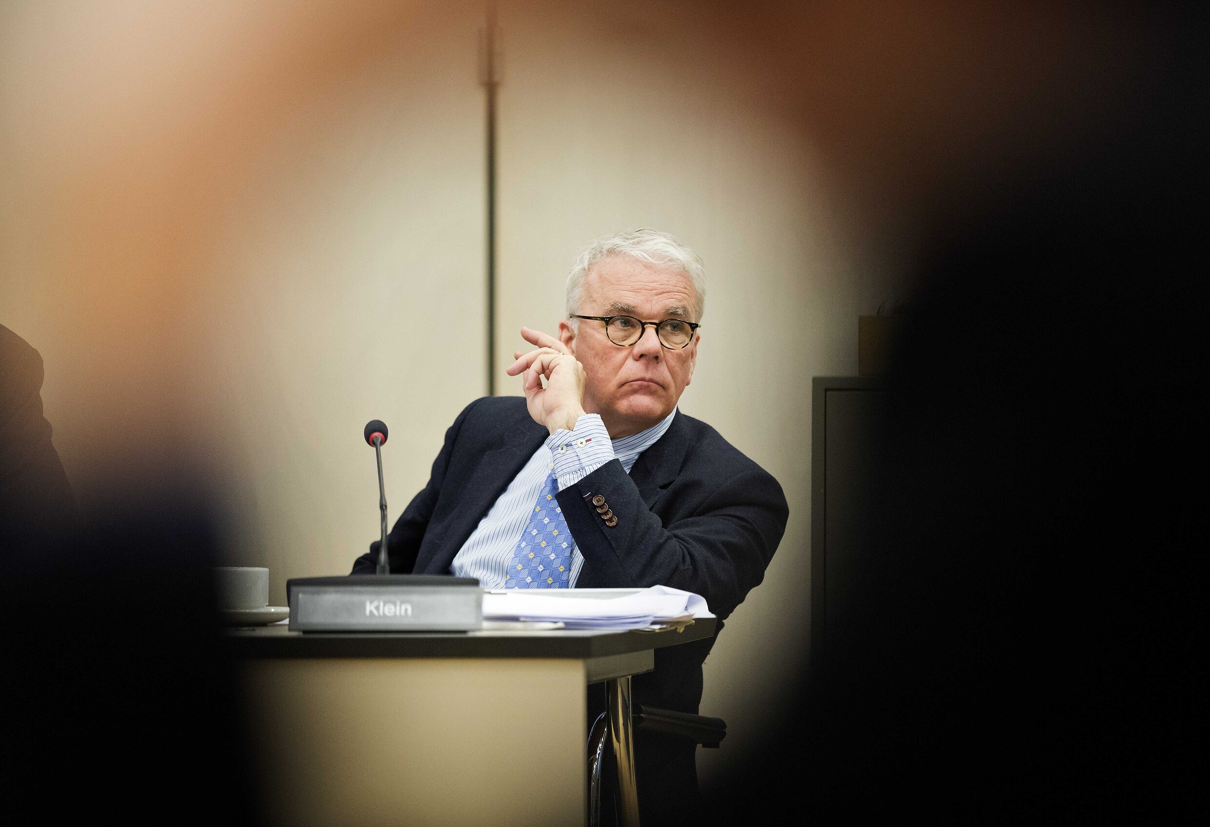 Debatrecensies - De nacht in met vreemde metaforen | de Volkskrant