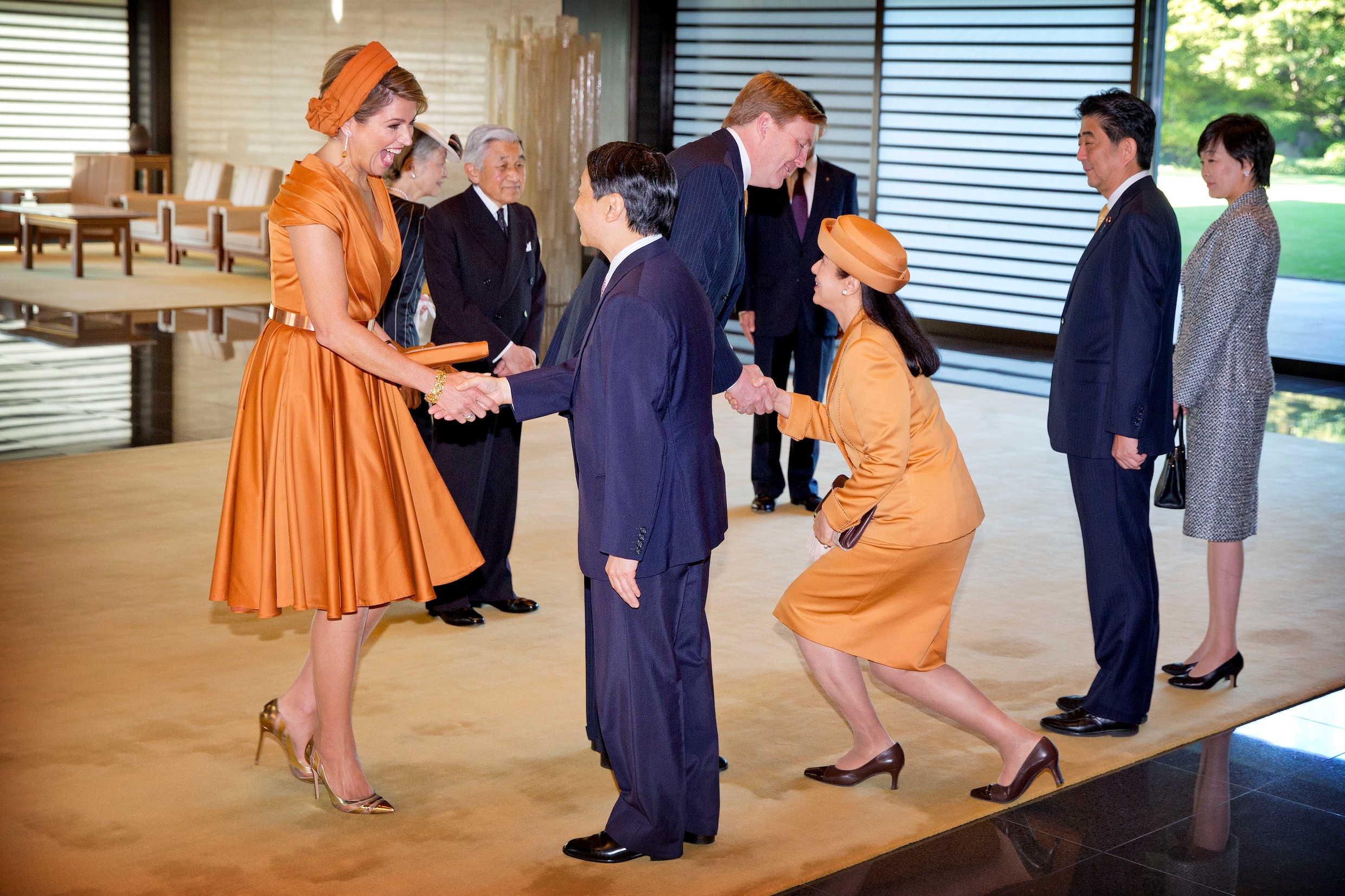 De oude keizer van Japan wilde het ambt menselijker maken, de nieuwe ...