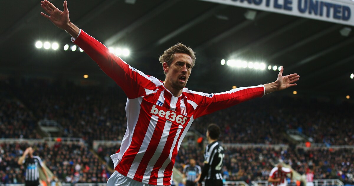 Crouch dompelt Newcastle in rouw met late gelijkmaker | de Volkskrant