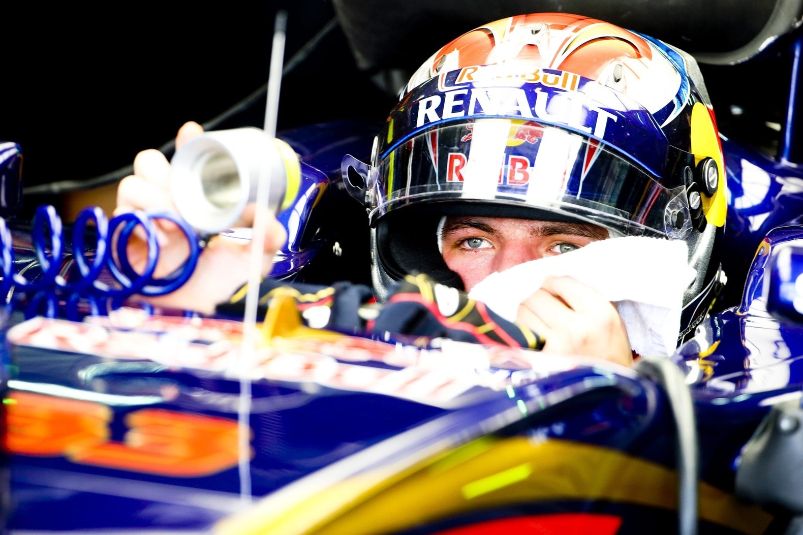 Verstappen negende in laatste vrije training | de Volkskrant
