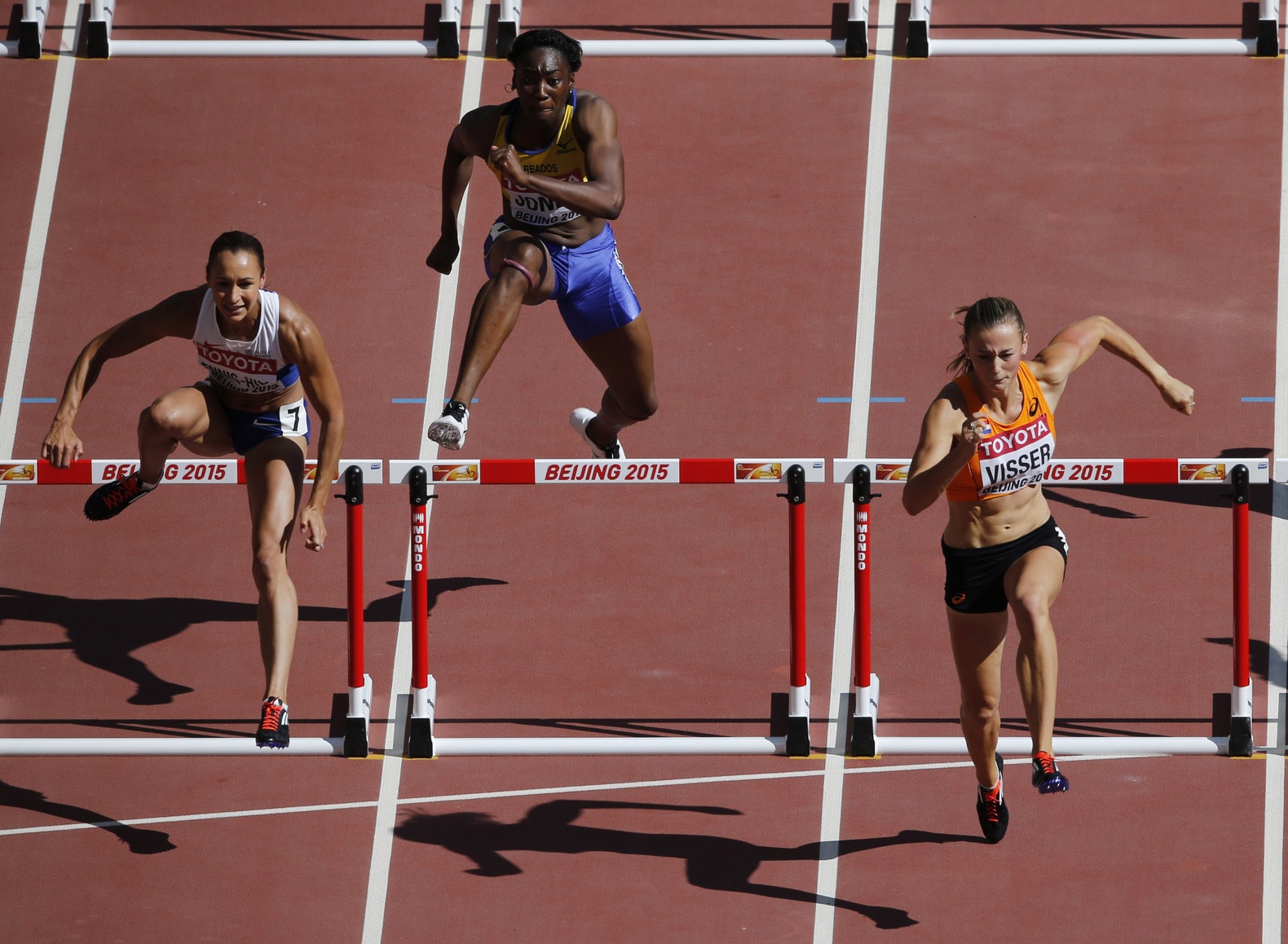 Sterke start van Nadine Visser op zevenkamp | de Volkskrant