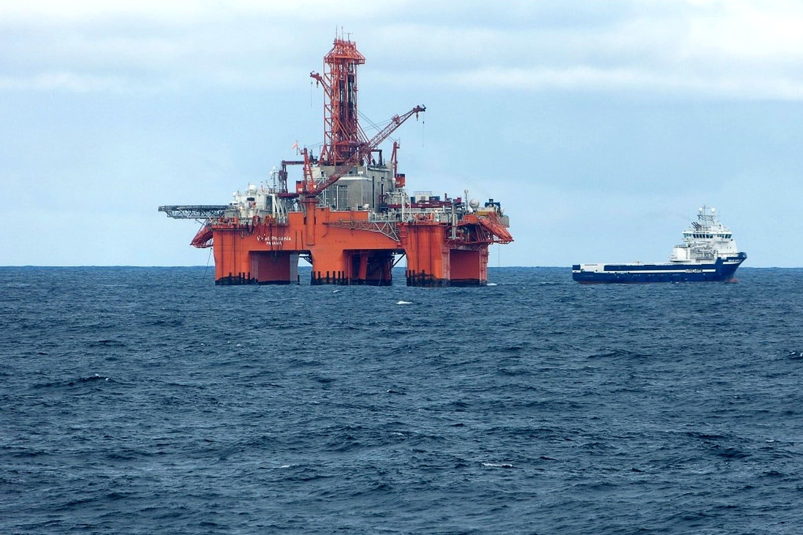 Dode en gewonden door storm op Noors boorplatform | de Volkskrant