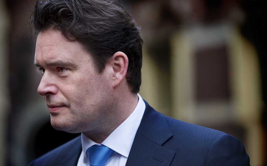 Weekers houdt vast aan toeslagenbeleid | de Volkskrant