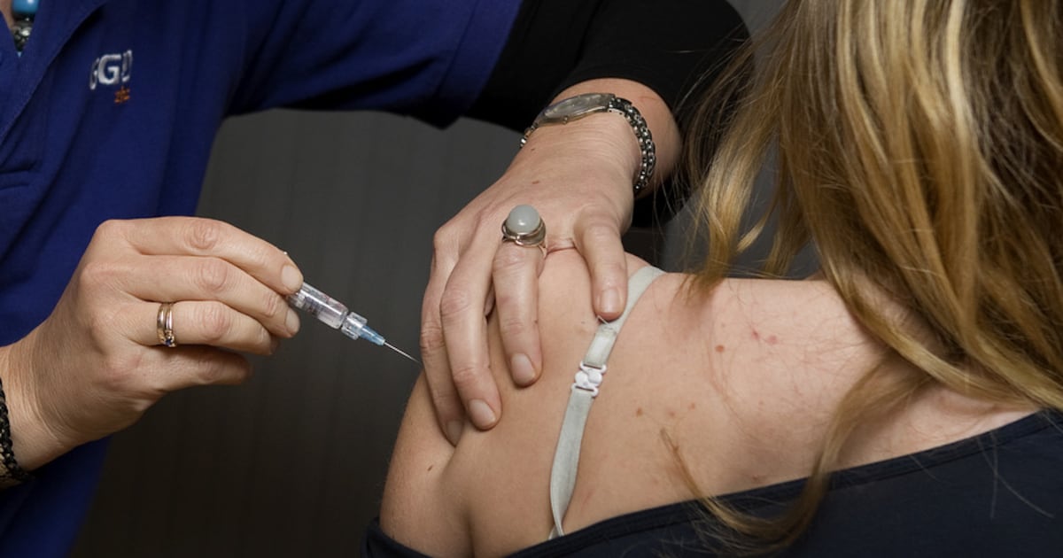 Ook hpv-vaccinatie voor jongens, leeftijd omlaag naar 9 jaar | de ...