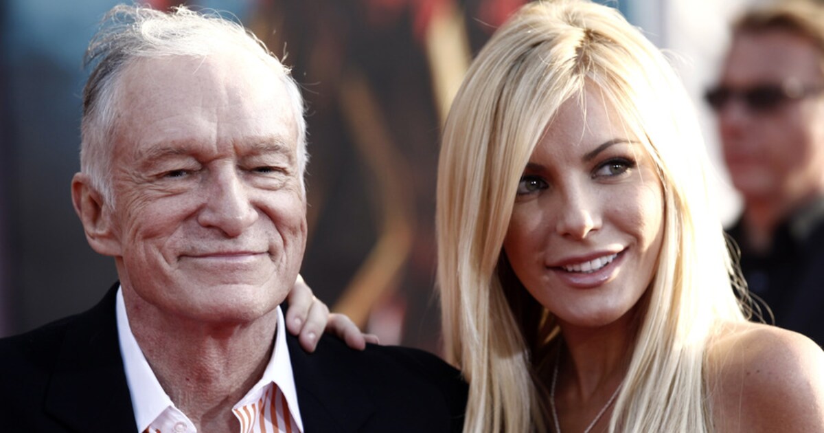 Ex-bruid mag dure ring van Hugh Hefner houden | de Volkskrant