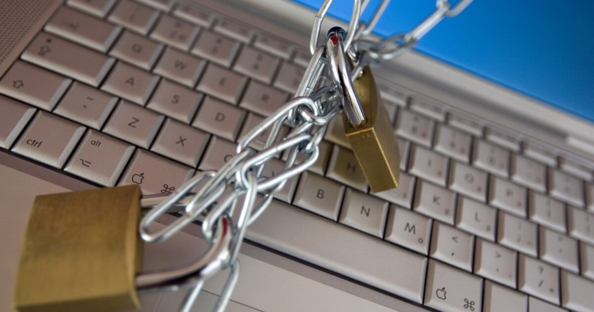 Invallen FBI bij hackersgroep Anonymous | de Volkskrant