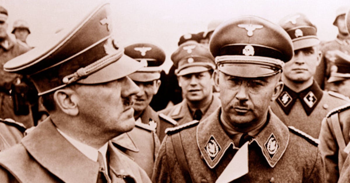 Kaartjes aan 'Mama' van Himmler onder de hamer | de Volkskrant