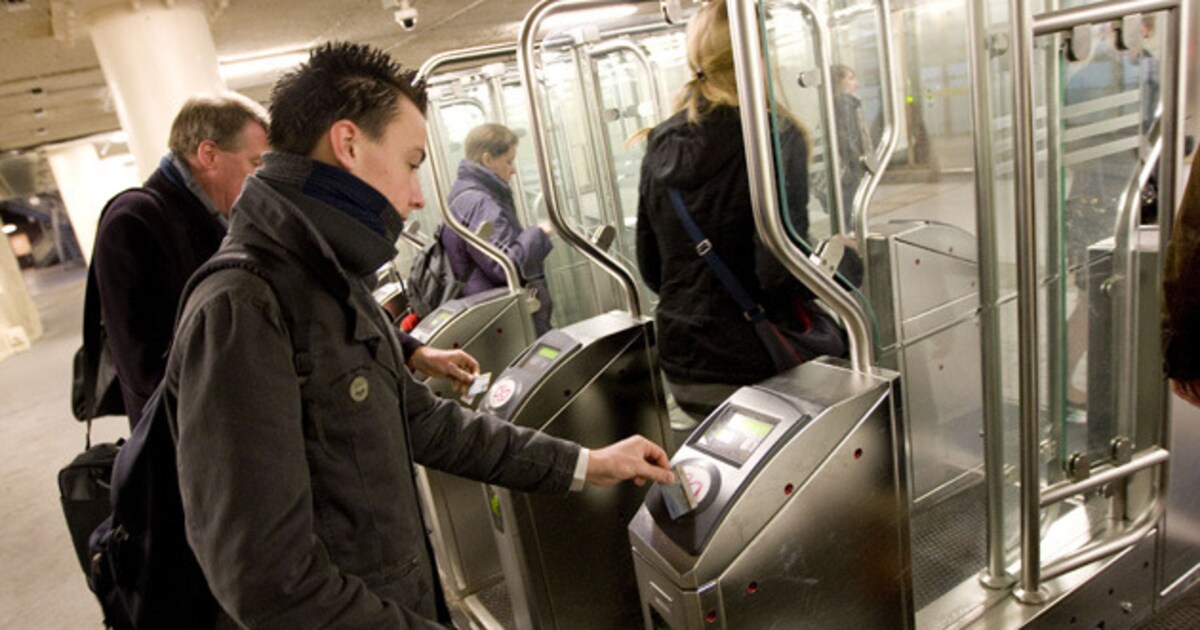 Student moet volgend jaar ook in- en uitchecken bij NS | de Volkskrant