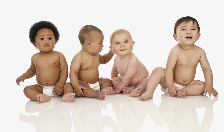 Baby's maken vrienden voor ze kunnen praten | de Volkskrant