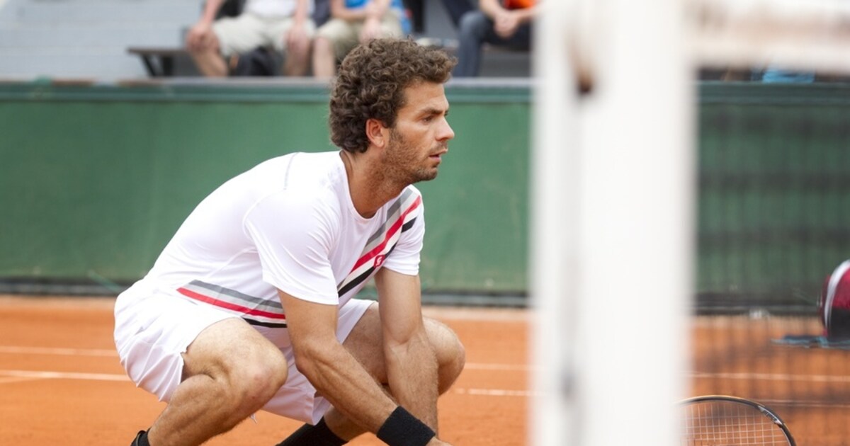 Rojer naar halve finales dubbelspel Parijs | de Volkskrant