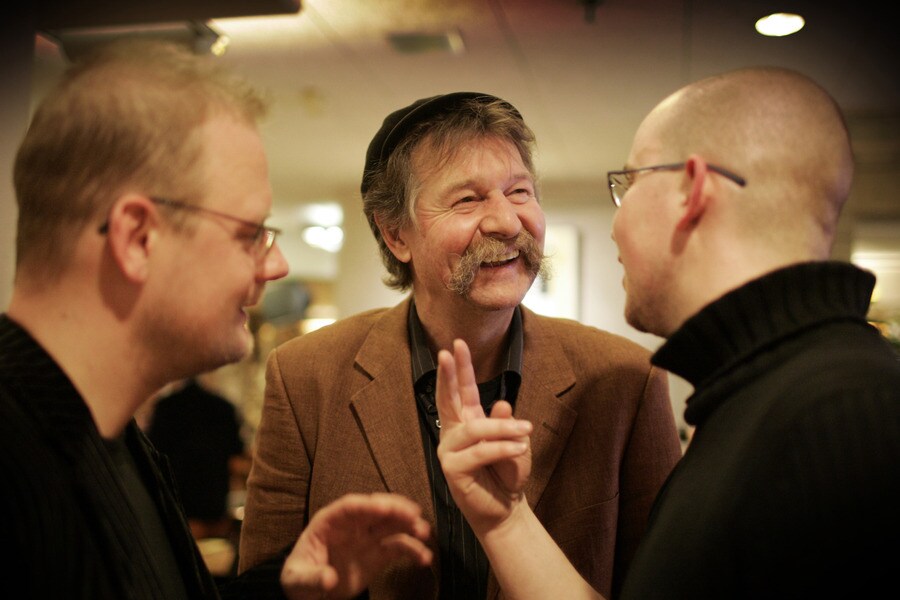 Bekende Friese dichter Hettinga overleden | de Volkskrant