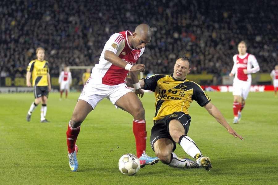 Ryan Babel mogelijk langer bij Ajax | de Volkskrant