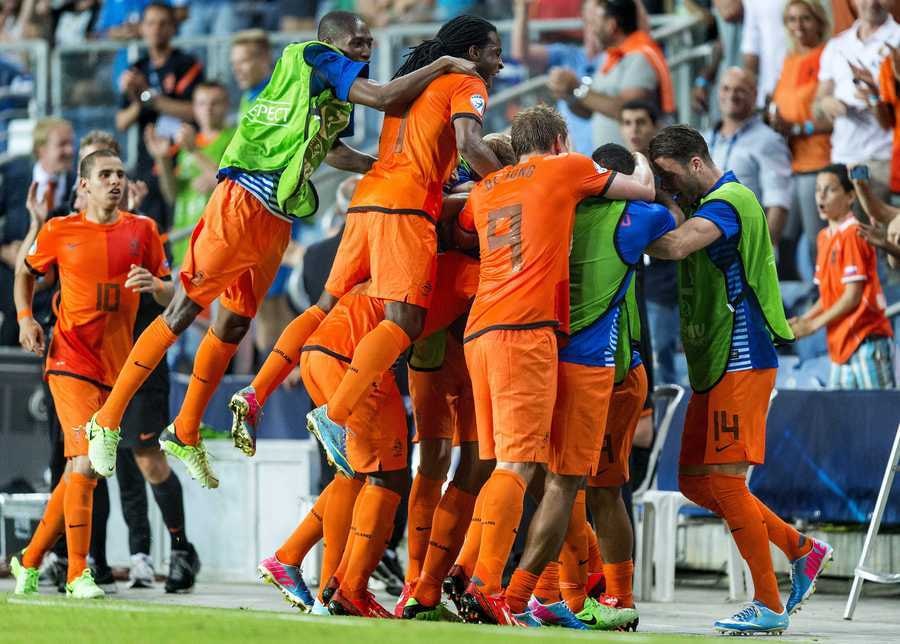 Jong Oranje bij zege op Rusland dichtbij halve finale | de Volkskrant