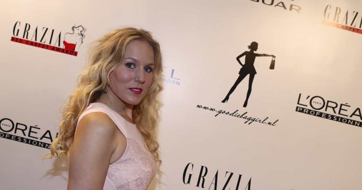 Hadewych Minis zingt op Televizier-ring gala | de Volkskrant