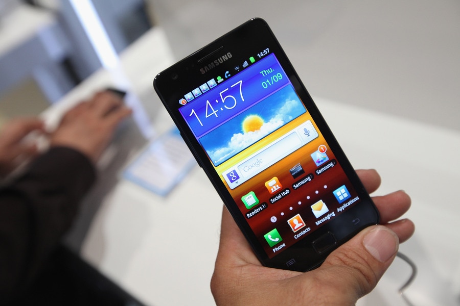 Twee nieuwe aanbieders mobiel internet bij telecomveiling | de Volkskrant